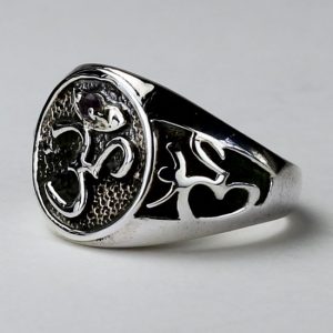 Om Ring in Sterling Silver - Heaven & Nature Store