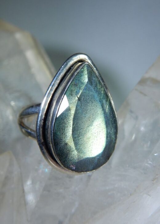 Labradorite Ring - Heaven & Nature Store